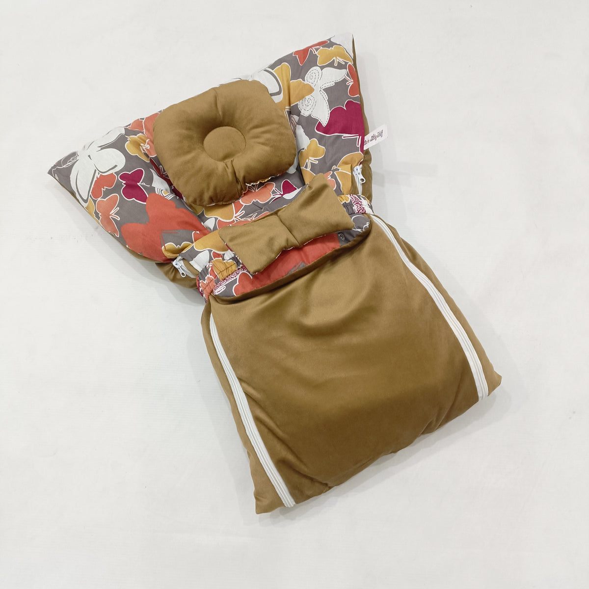 Velvet Carry Nest With Pillow Bow– Born Baby Stuff